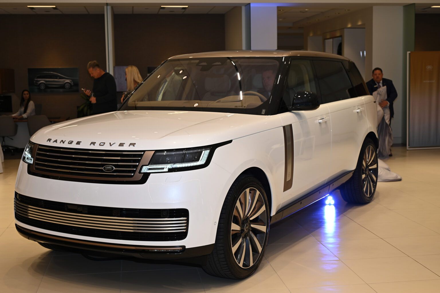 The New Range Rover – Park Place Dealerships